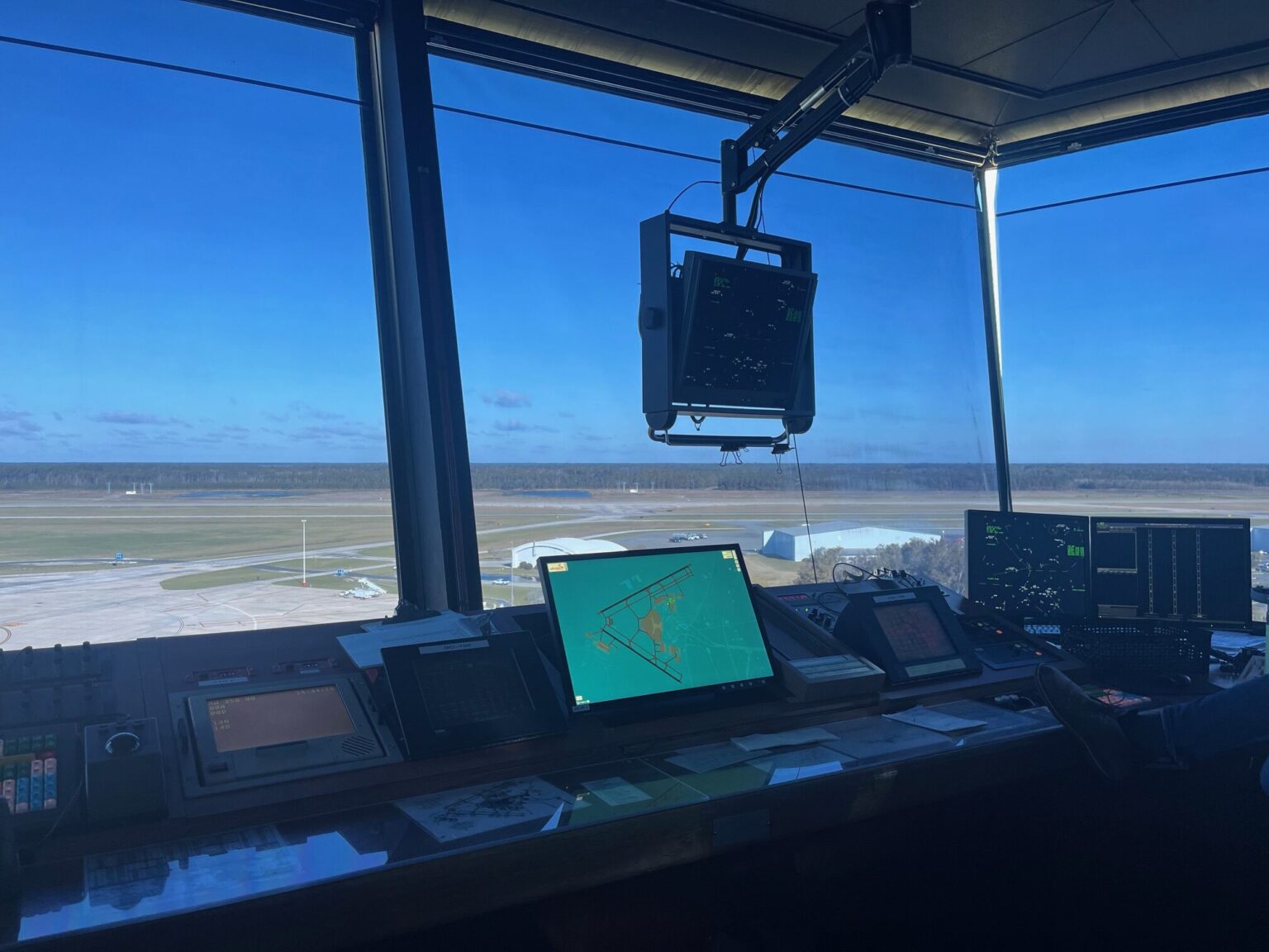 Airport Surface Awareness - uAvionix